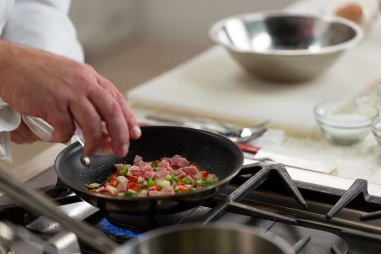 How to Sauté: 4 Easy Steps to Perfect this Cooking Technique - Learn To ...